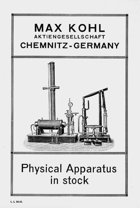 A black and white picture of a machineDescription automatically generated